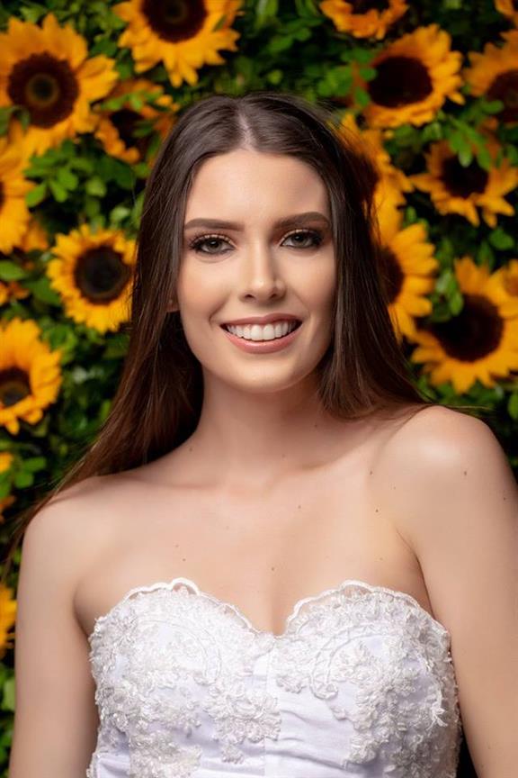 Cristina María Hidalgo Berry from Guayaquil, Guayas (Age: 22 Years ...